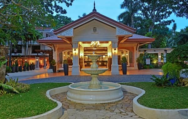 Costabella Beach Hotel in Mactan - 4 star Resort - Great Deals Inside